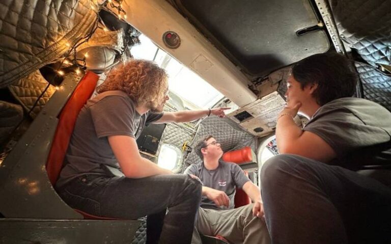 The Pros and Cons of Being an Aircraft Mechanic - Thrust Institute of ...