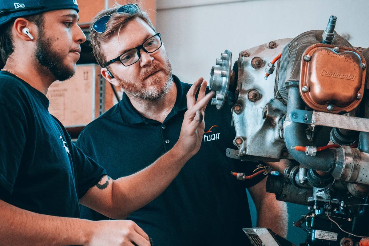 How to Become an Aircraft Mechanic - Thrust Institute of Maintenance